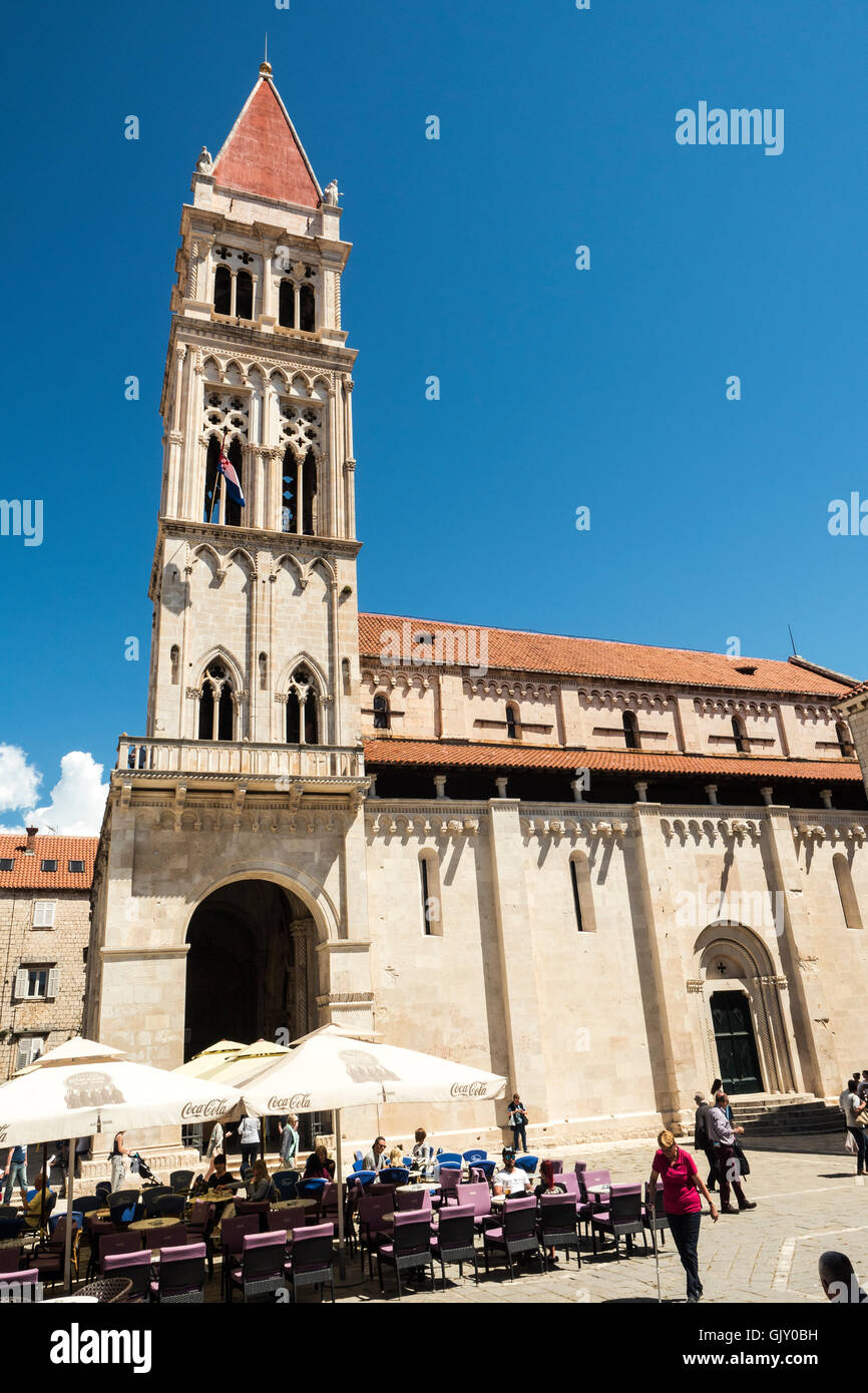 St lawrence cathedral architecture hi-res stock photography and images ...