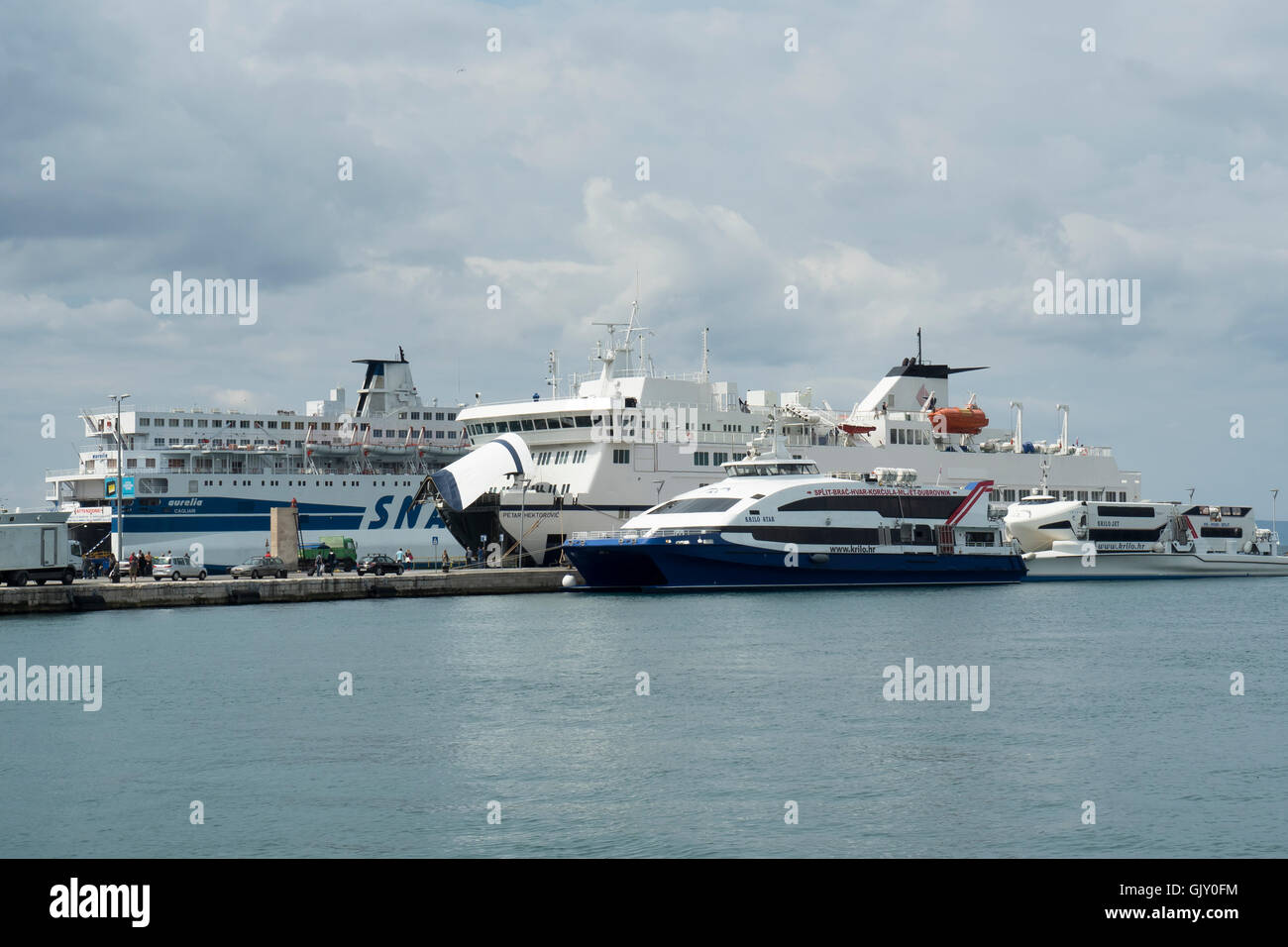 Ferry terminal hi-res stock photography and images - Alamy