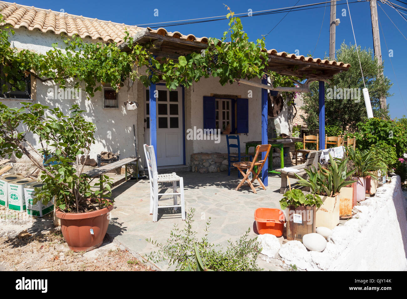 Greek traditional village house hi-res stock photography and images - Alamy