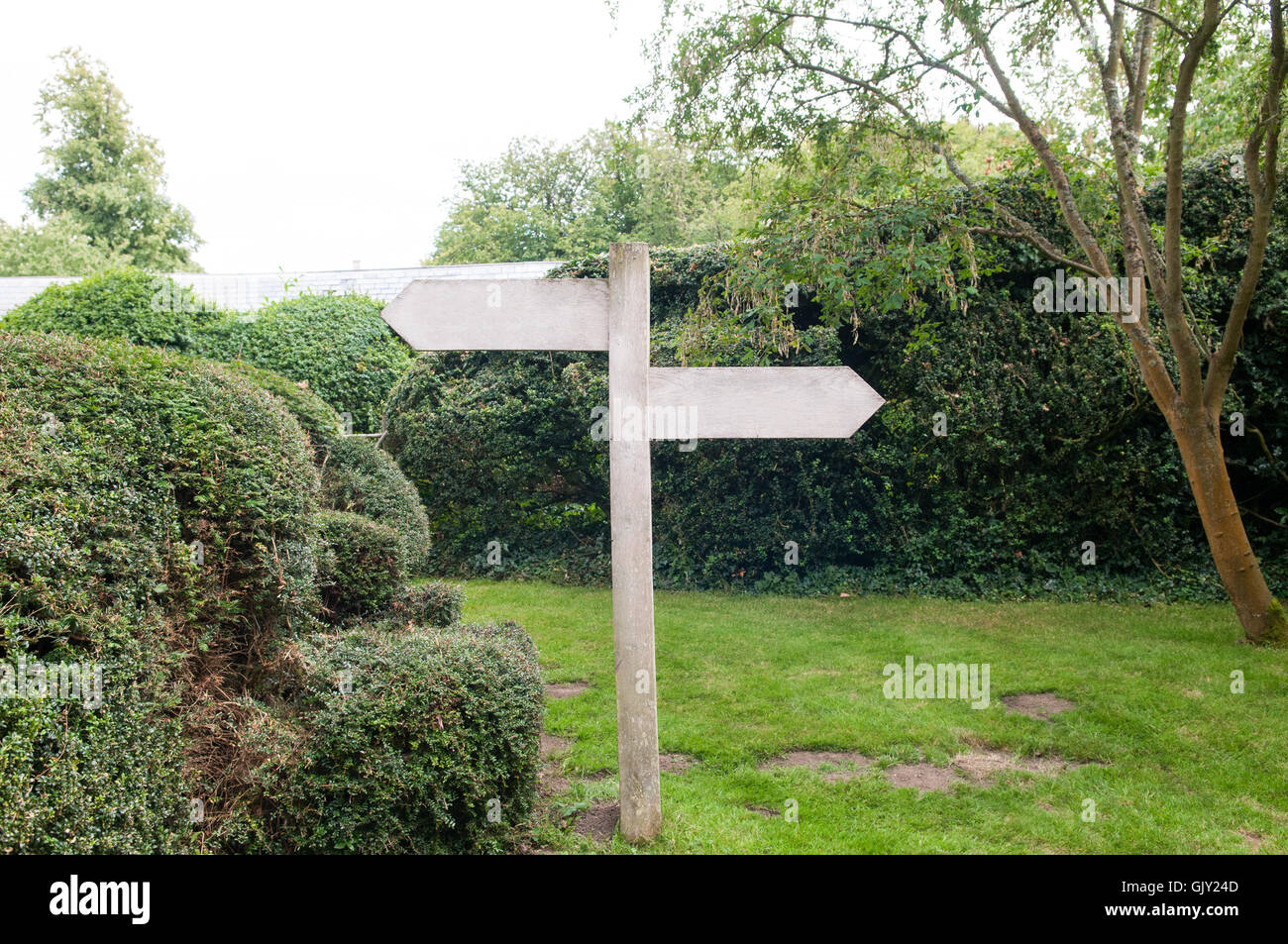signpost with empty space to add text Stock Photo - Alamy
