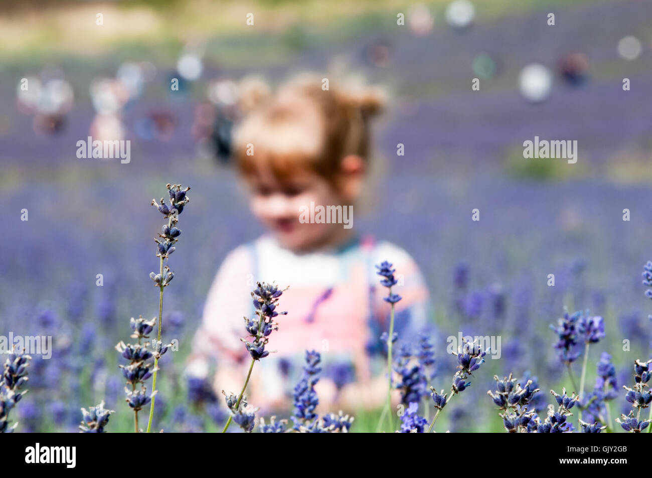 Child flowers hi-res stock photography and images - Alamy