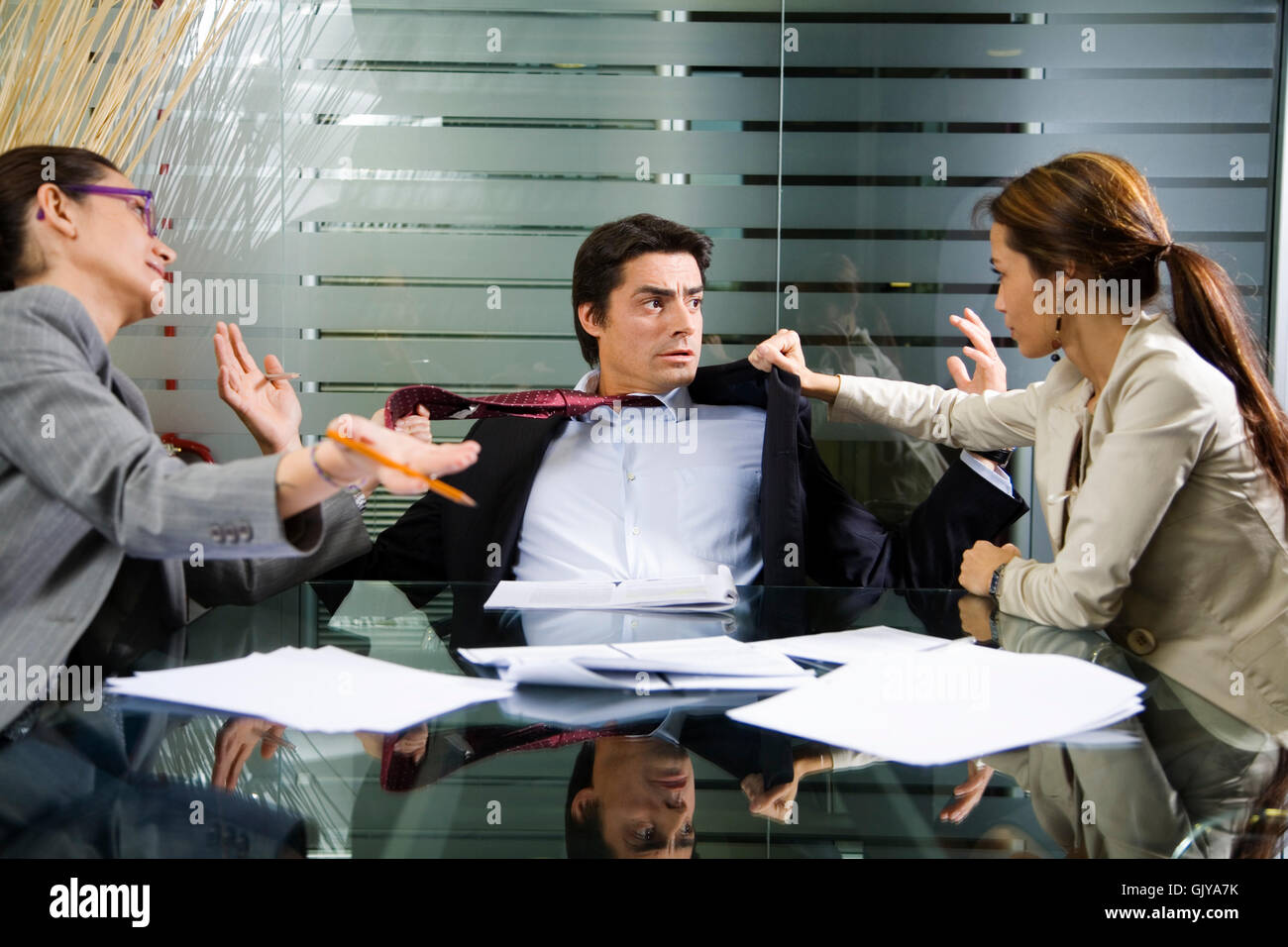 Outraged women hi-res stock photography and images - Alamy