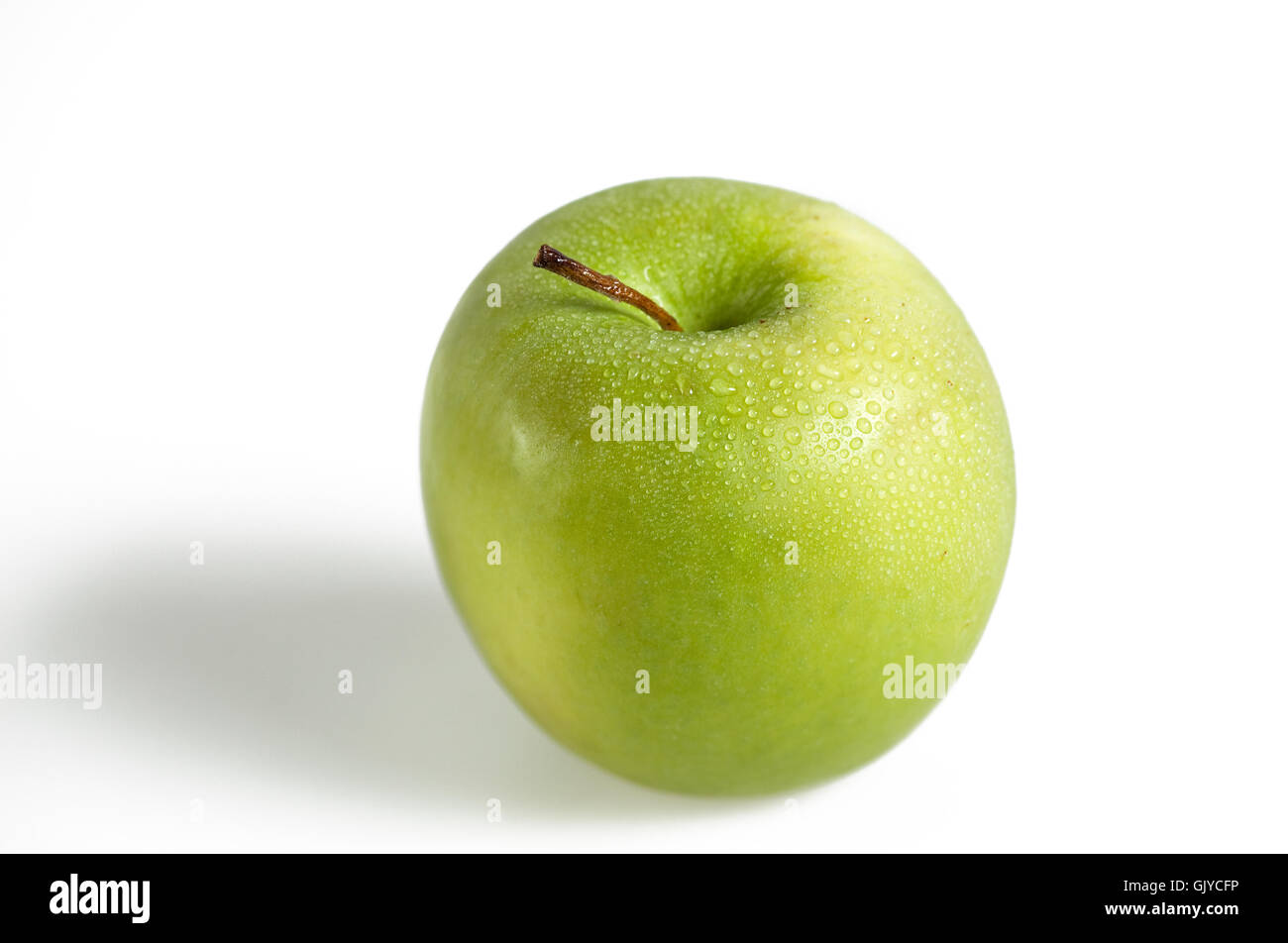 Wet green apple hi-res stock photography and images - Alamy
