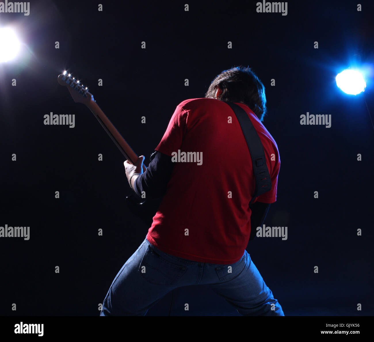 Performing music men hi-res stock photography and images - Alamy