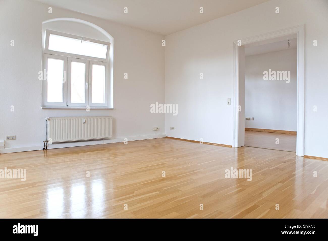 empty space an old apartment Stock Photo - Alamy
