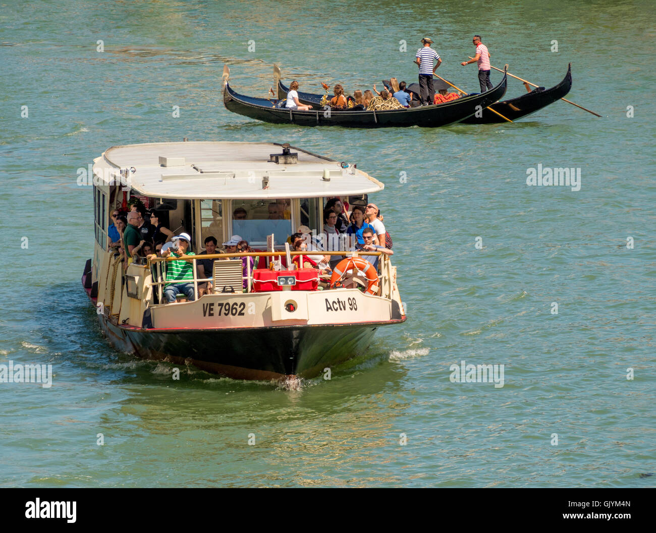 Venice water bus hi-res stock photography and images - Alamy