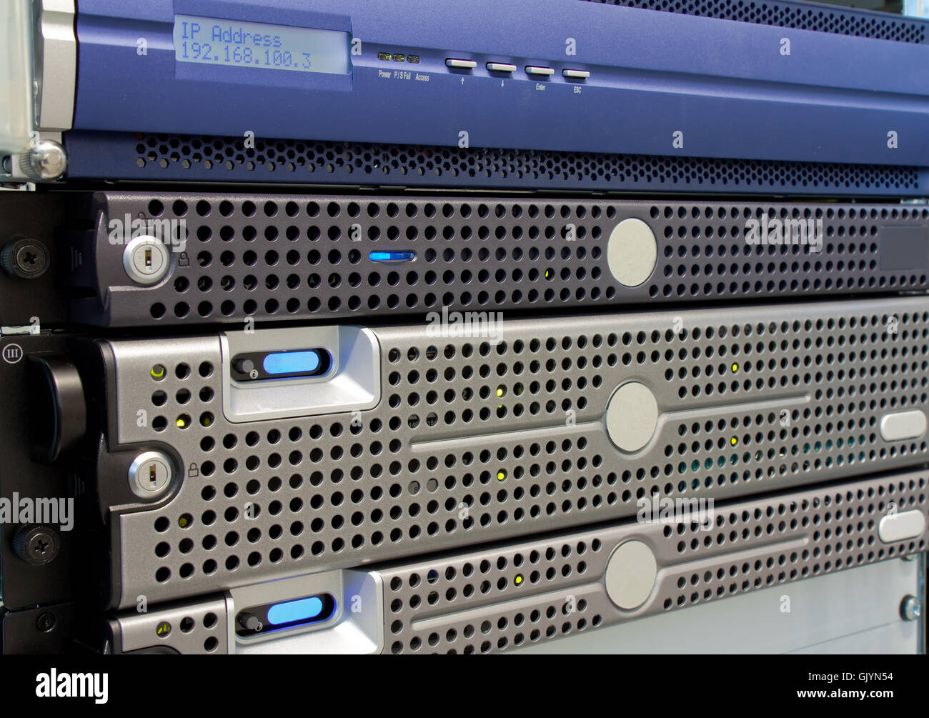 Blade server rack hi-res stock photography and images - Alamy