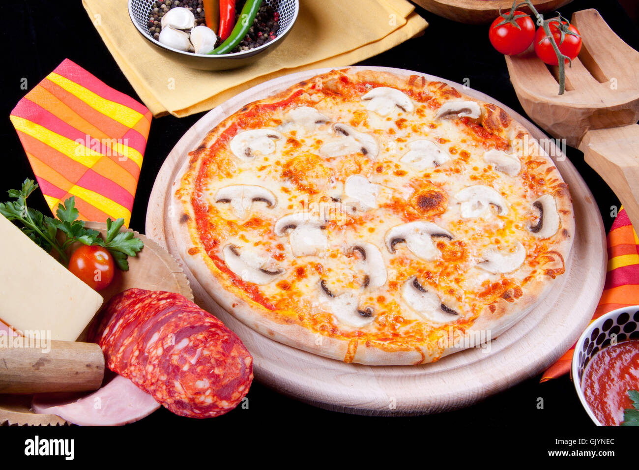 food aliment pizza Stock Photo - Alamy