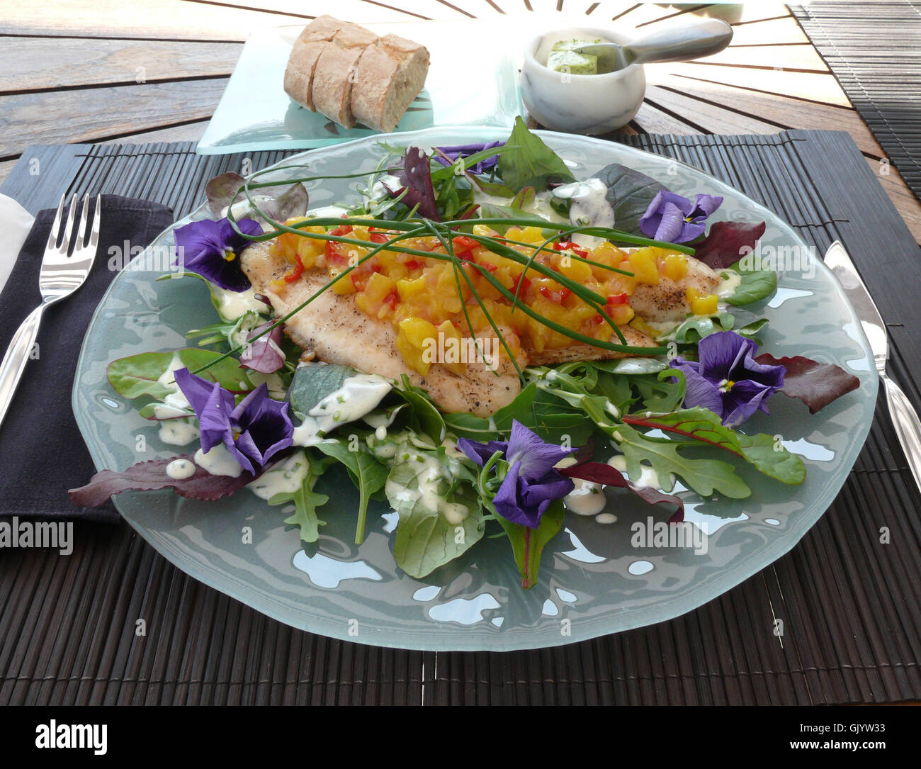 Fish plate hi-res stock photography and images - Alamy