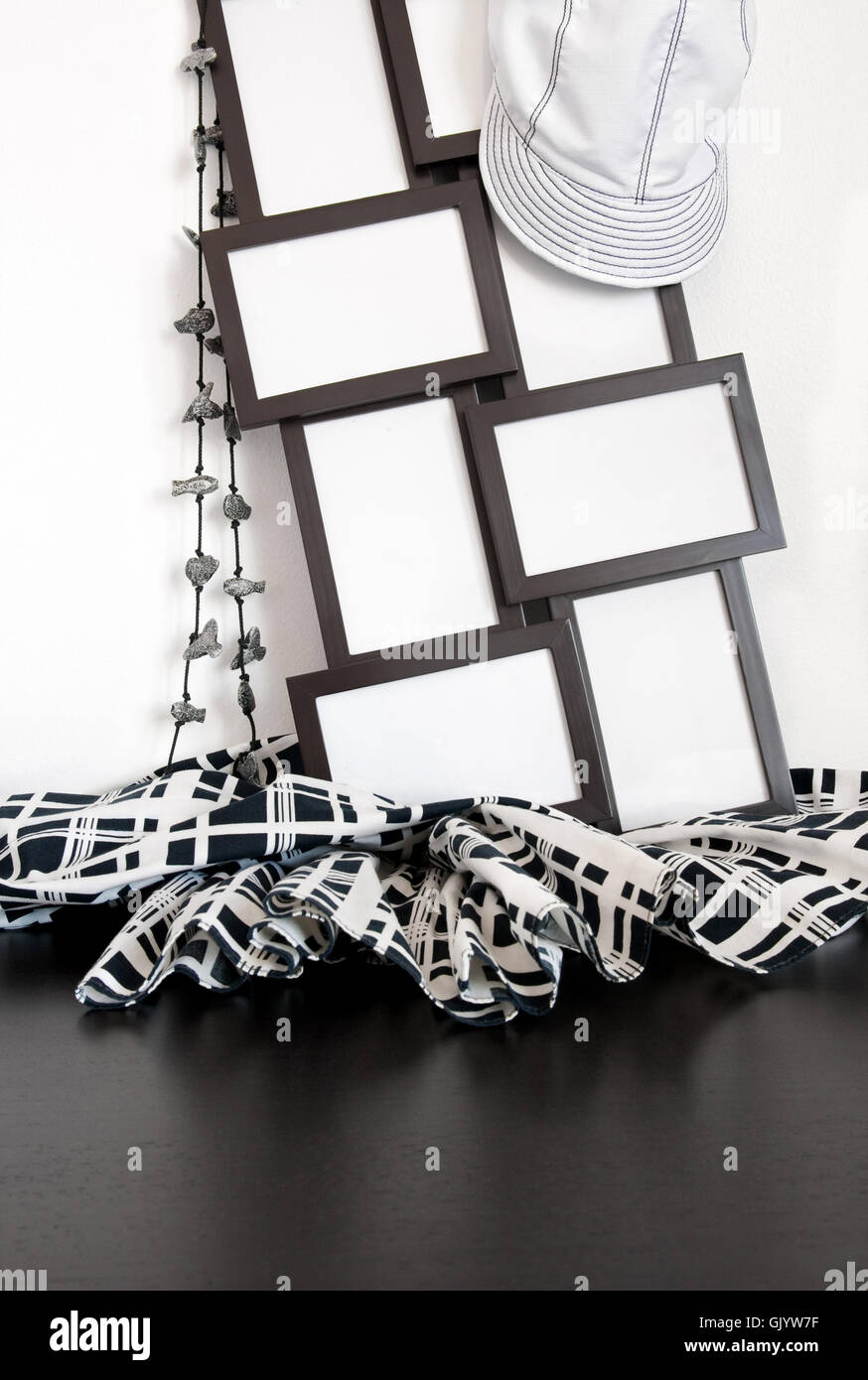 Composition frames hi-res stock photography and images - Alamy