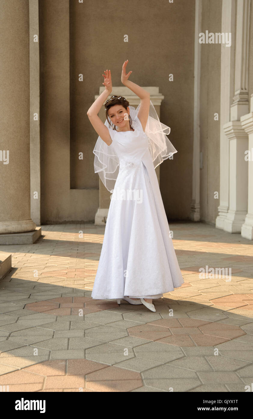 The dancing bride Stock Photo - Alamy
