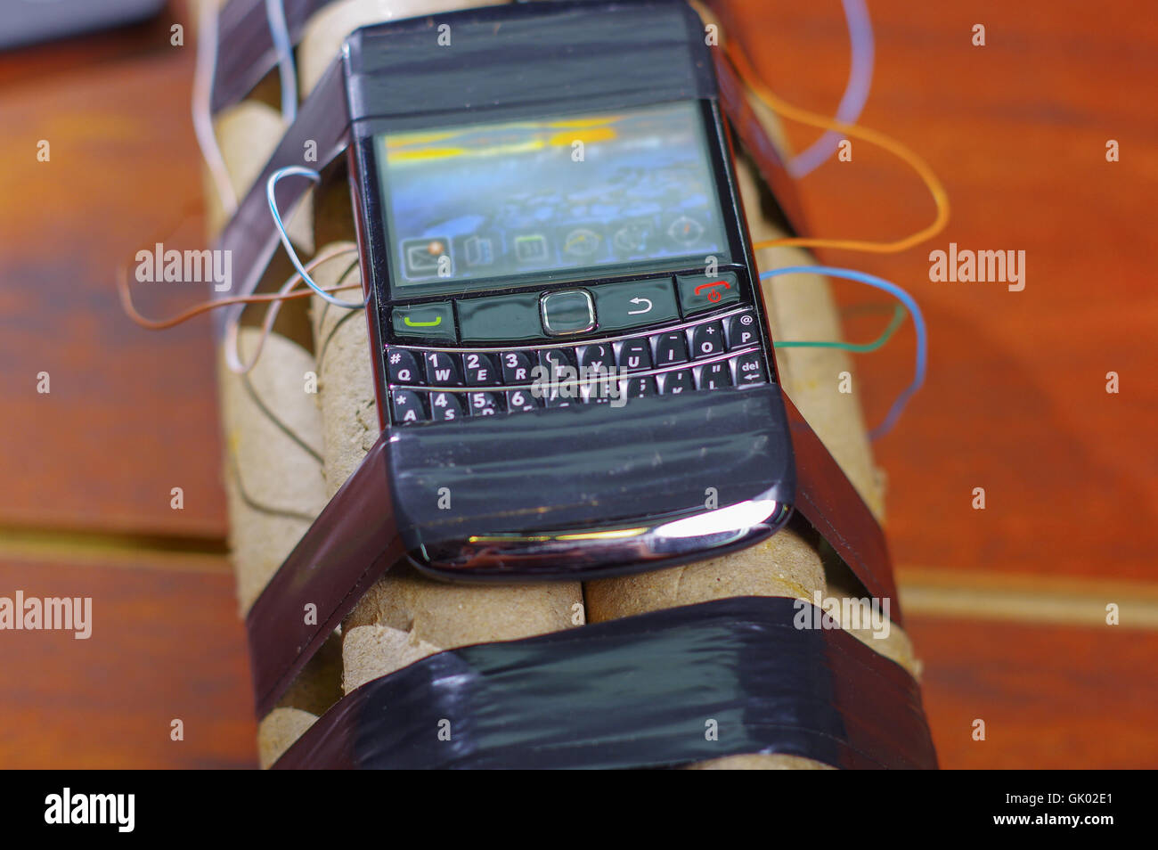 cellphone conected to a set of explosives Stock Photo - Alamy