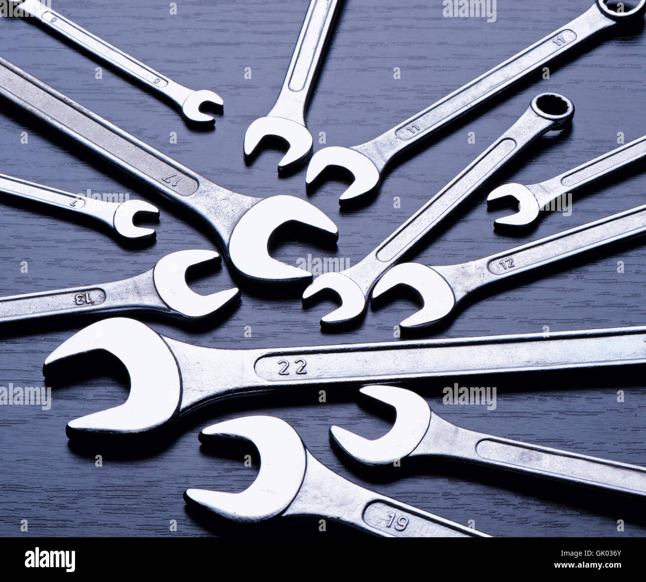 Blue and black backgrounds hi-res stock photography and images - Alamy