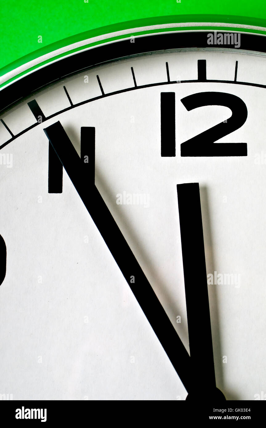 Five Clock High Resolution Stock Photography and Images - Alamy