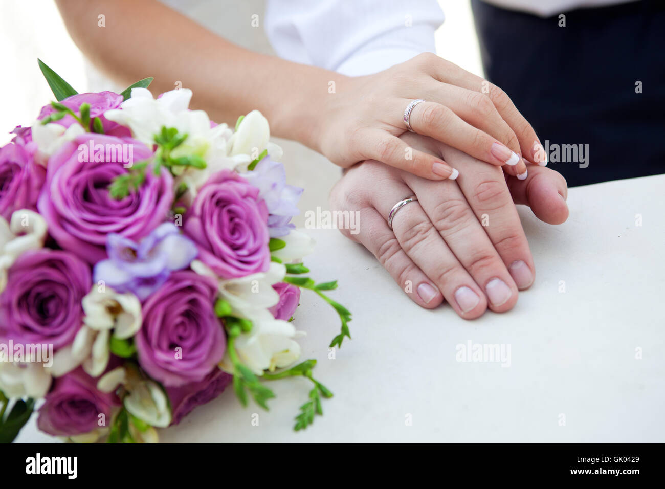 hands of bride and groom Stock Photo - Alamy