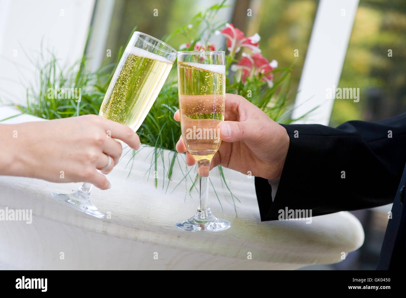 Gold marriage wedding man woman hi-res stock photography and images - Alamy