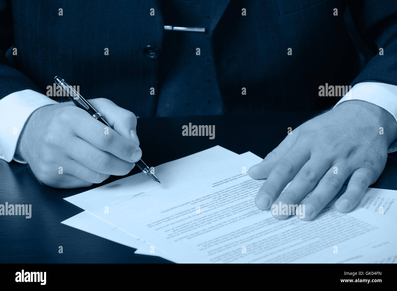 businessman the signing contract Stock Photo - Alamy