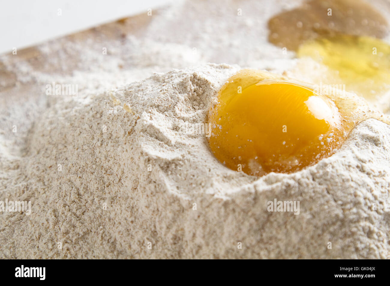 Egg blending hi-res stock photography and images - Alamy