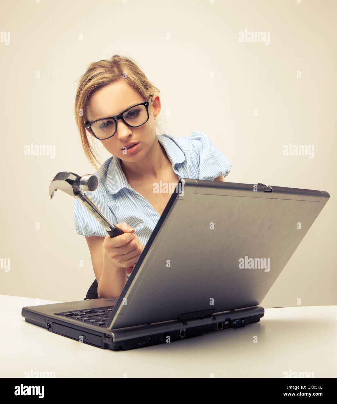 Broken computers hi-res stock photography and images - Alamy