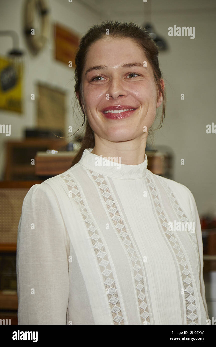 New ARD series "Frau Temme sucht das Glueck" Featuring: Meike Droste ...