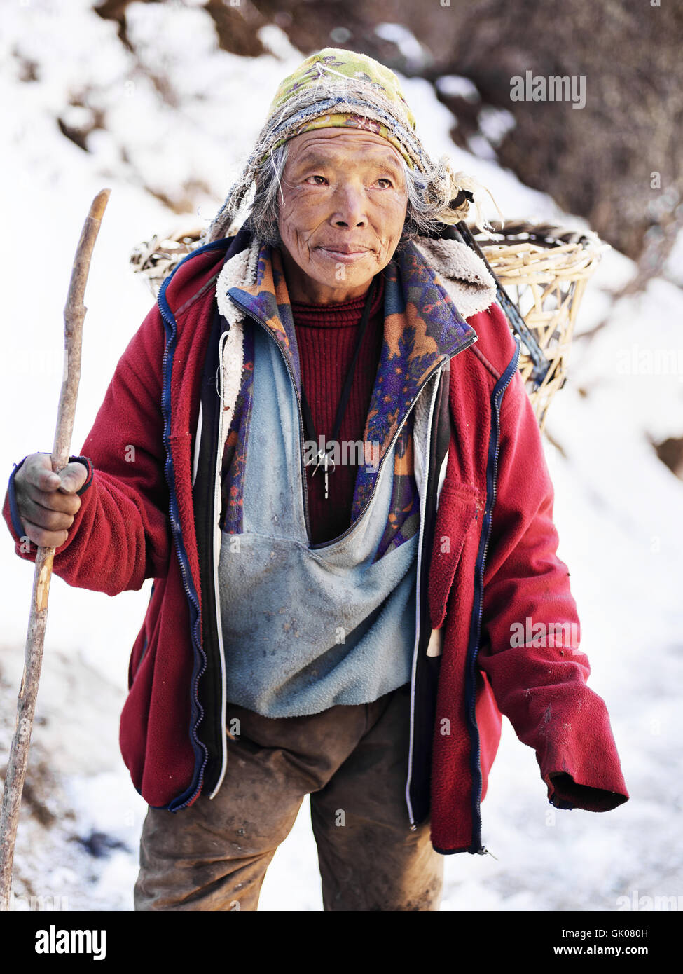 Carrying goods nepal hi-res stock photography and images - Alamy