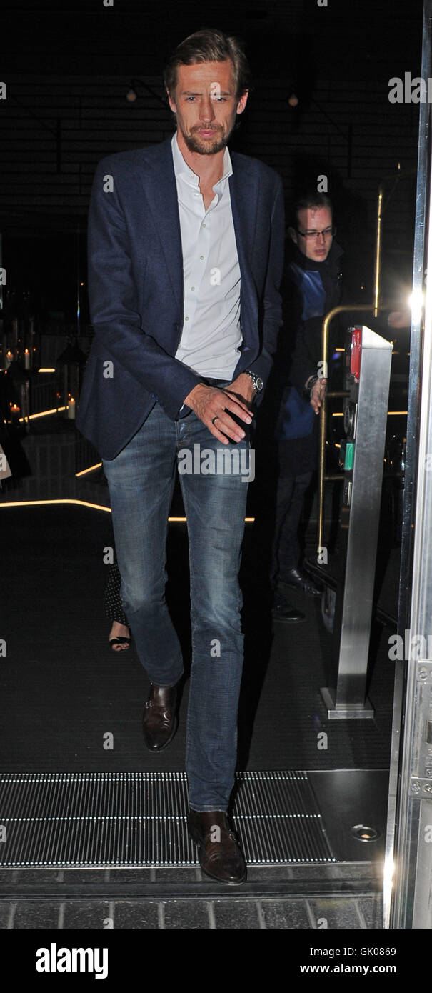 Peter Crouch and wife Abbey Clancy leave Leni's model management spring ...