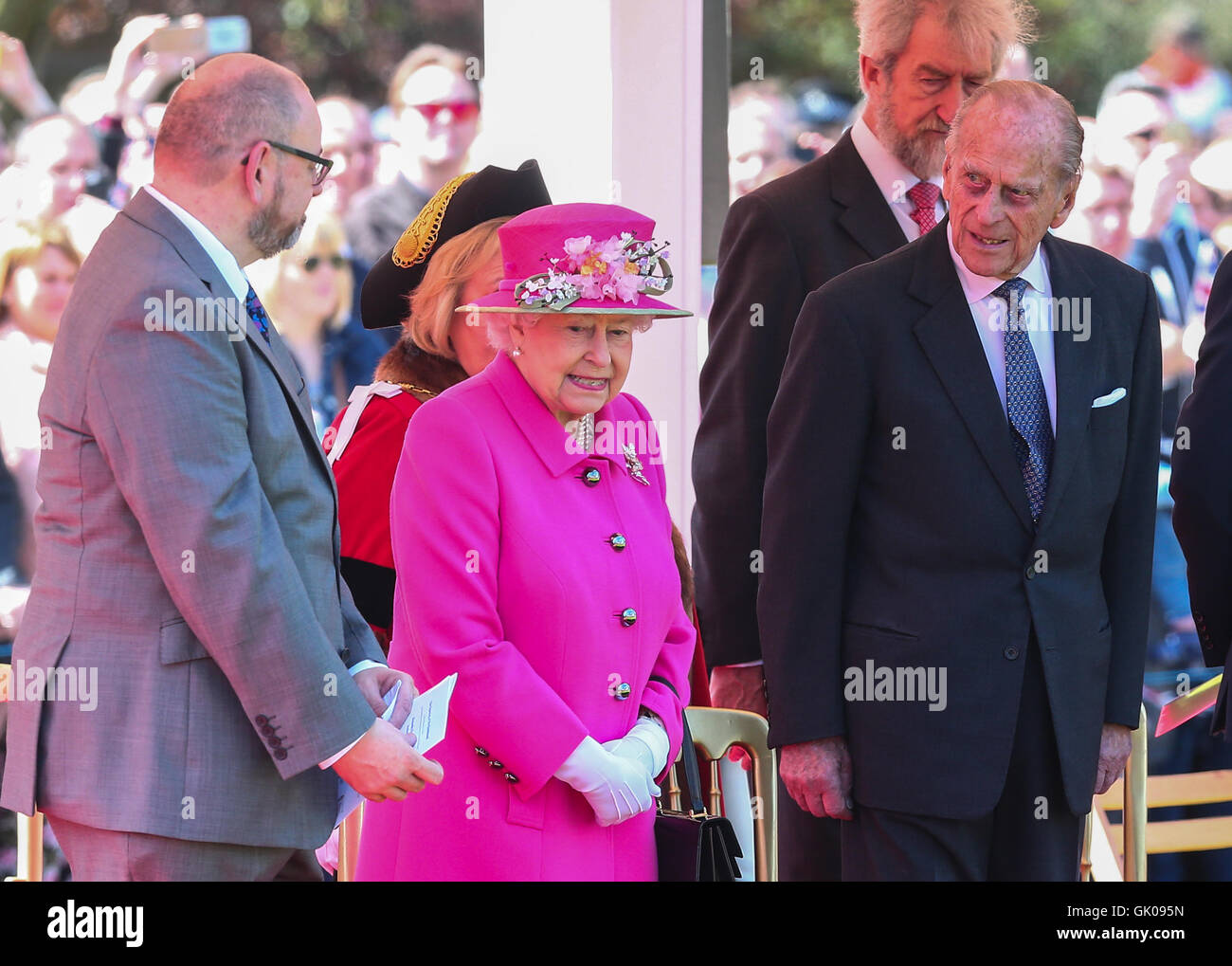 Queen Elizabeth II officially opens the new Bandstand at Alexandra ...