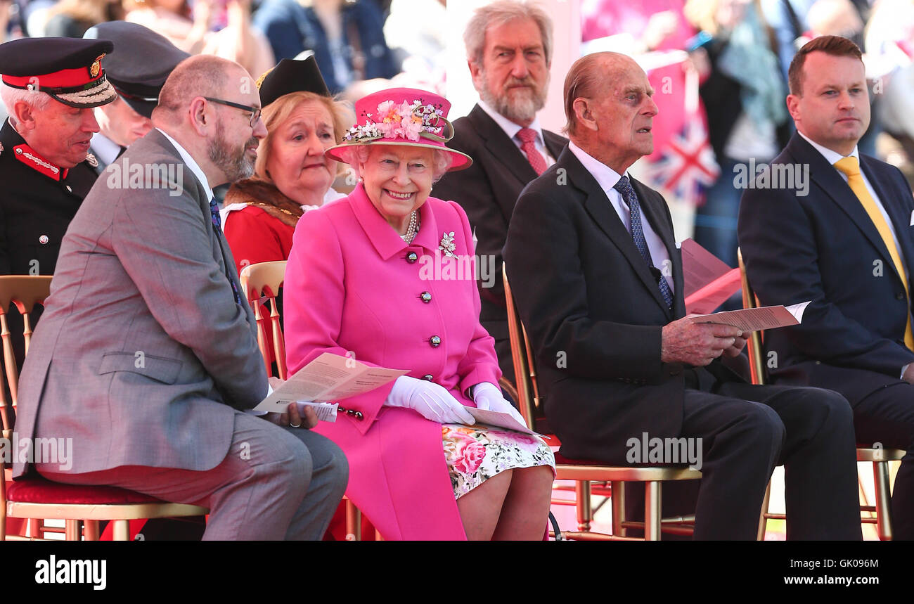 Queen Elizabeth II officially opens the new Bandstand at Alexandra ...