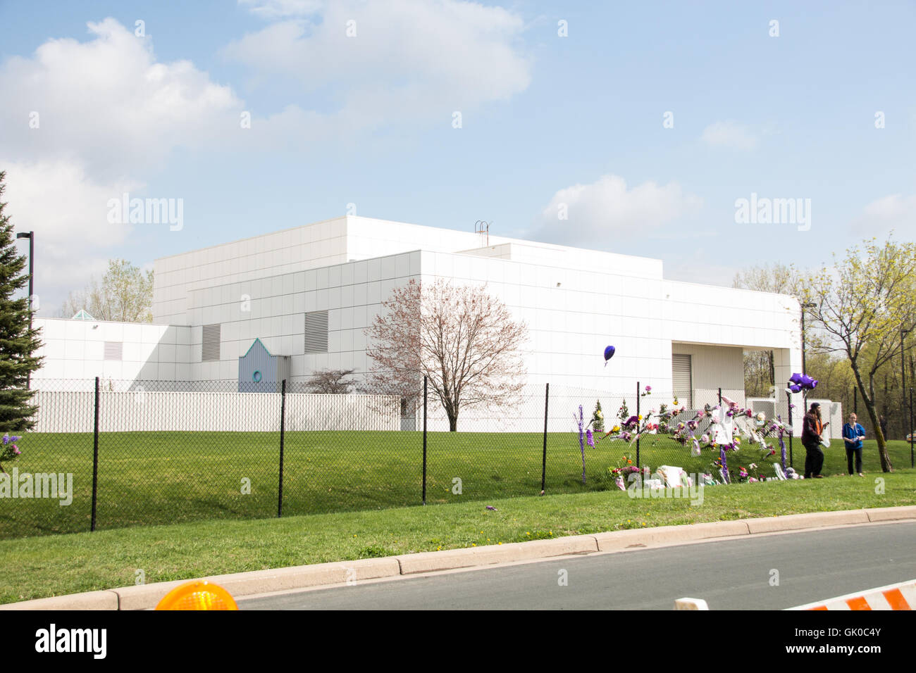 Fans pay tribute to Prince outside his Paisley Park estate in ...