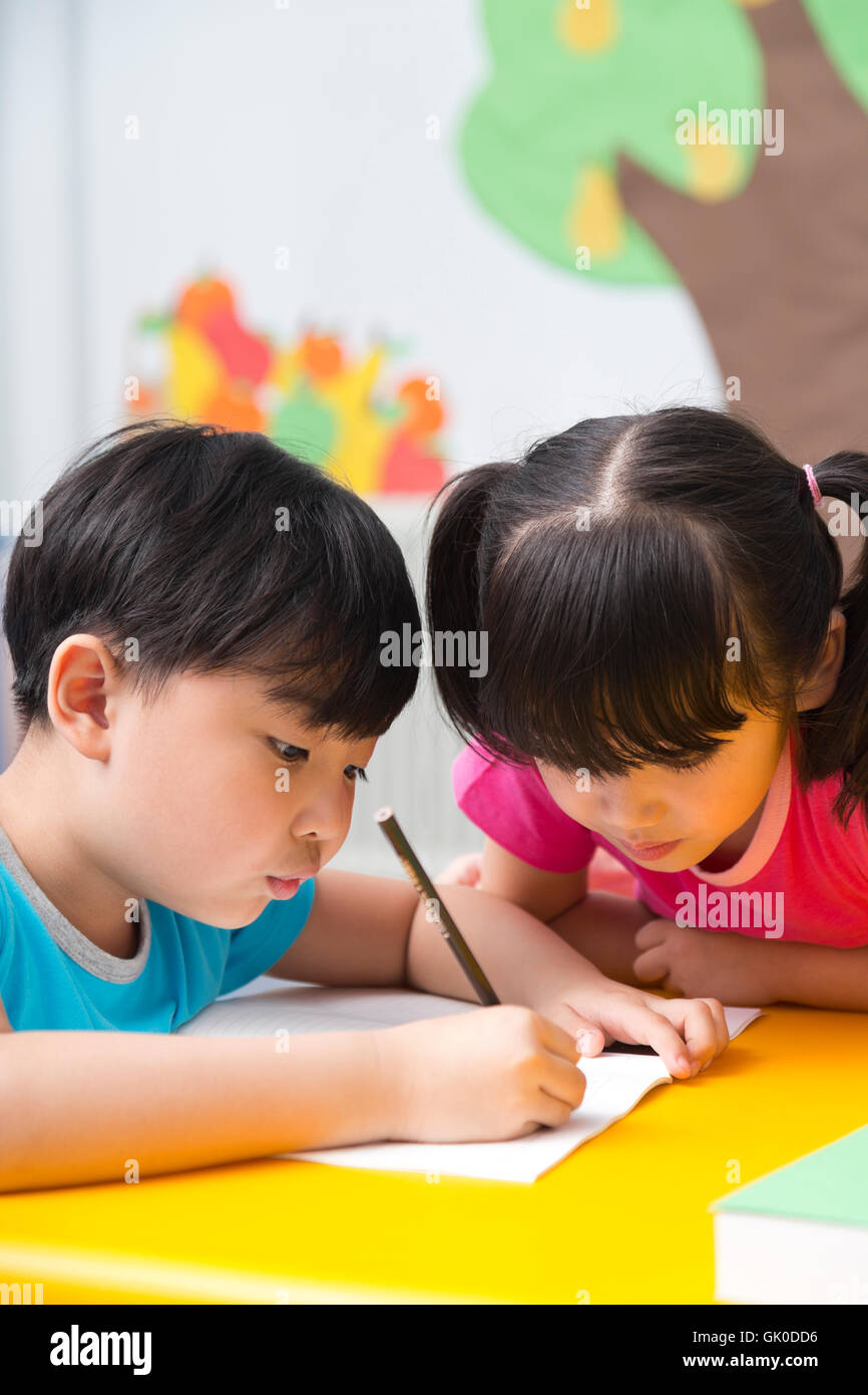 Children learn in kindergarten Stock Photo - Alamy