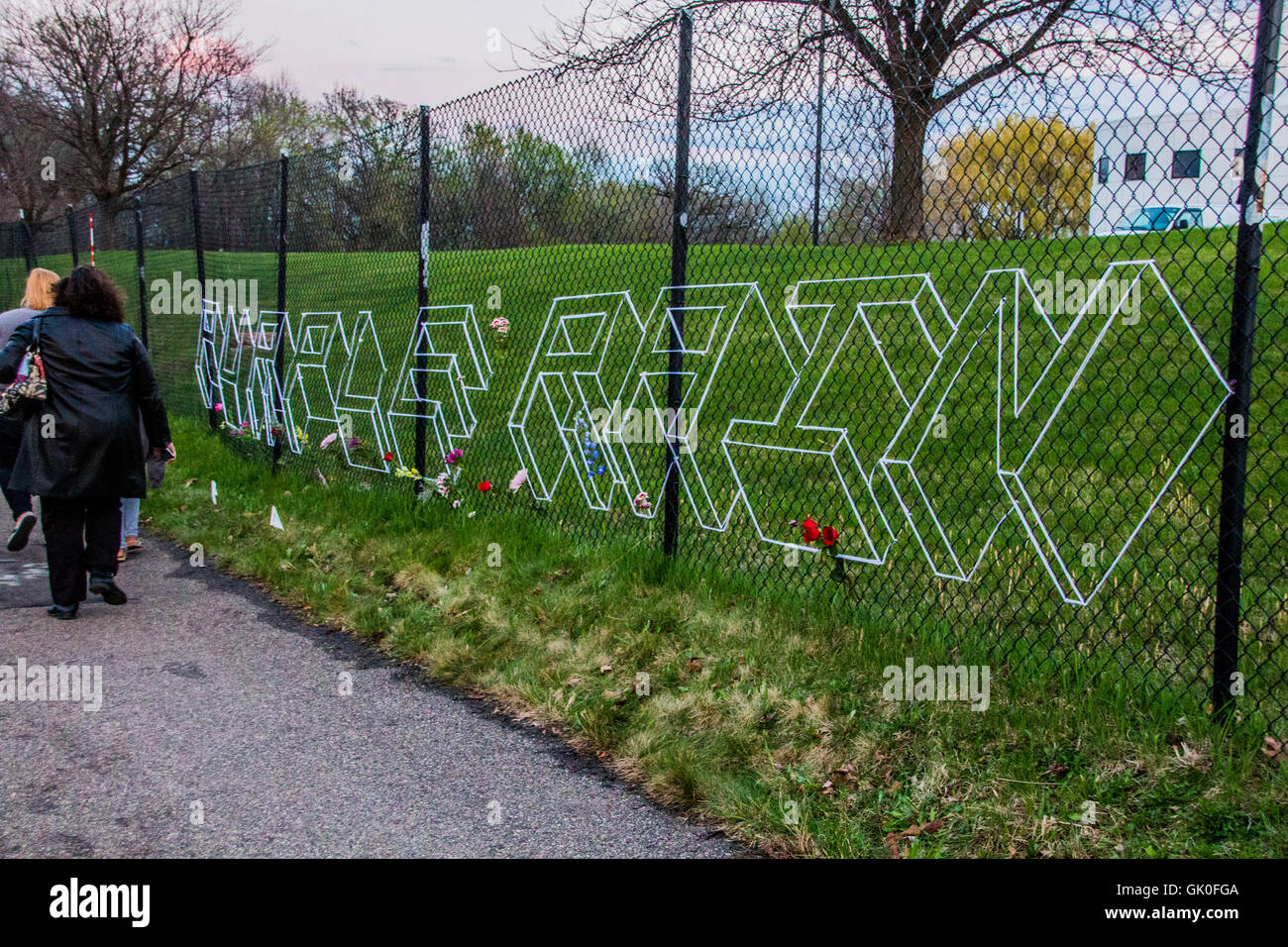 Fans pay tribute to Prince outside his Paisley Park estate in ...