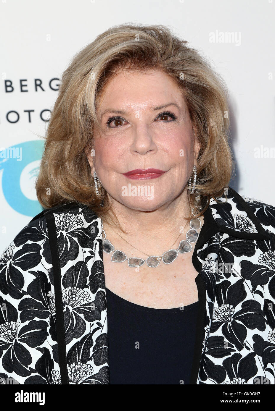 The Annenberg Space For Photography Presents 'Refugee' - Arrivals ...