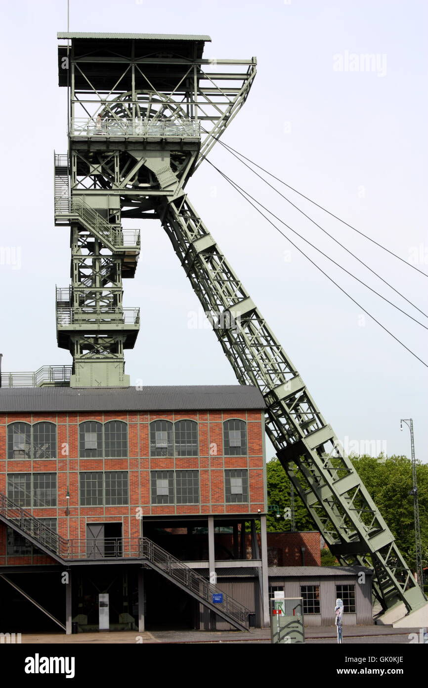 Steel headframe hi-res stock photography and images - Alamy