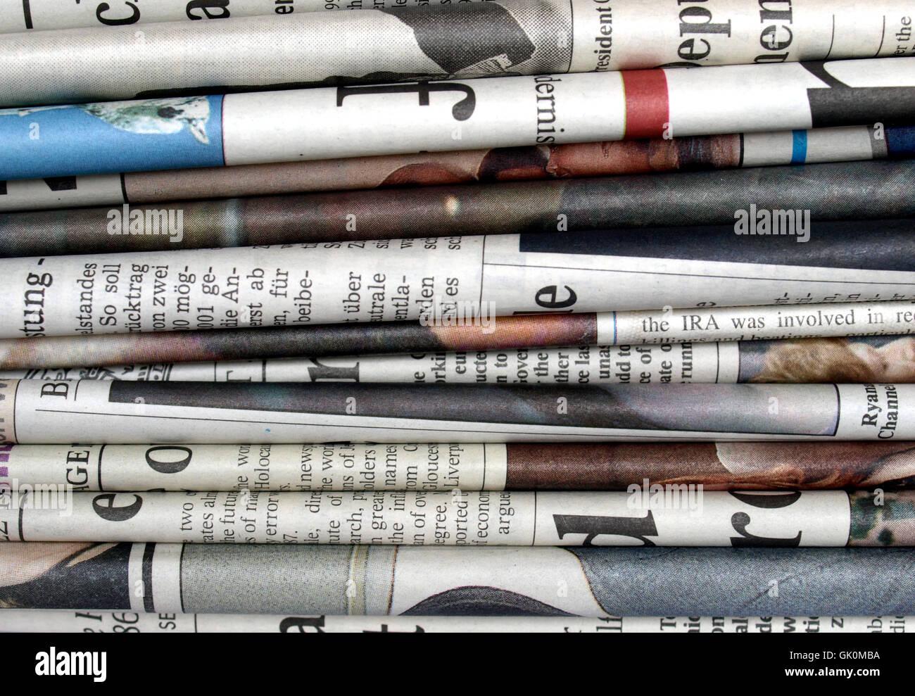 newspaper journal paris Stock Photo - Alamy