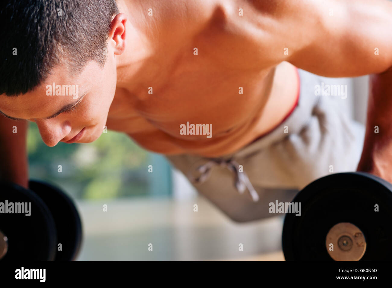gym workout - pushups Stock Photo - Alamy
