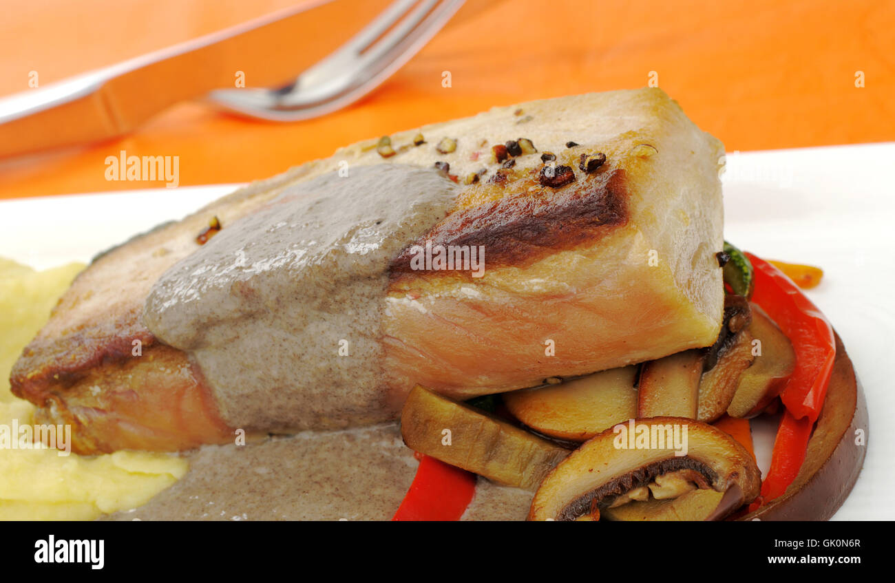 Mashed potatoes and tuna hi-res stock photography and images - Alamy