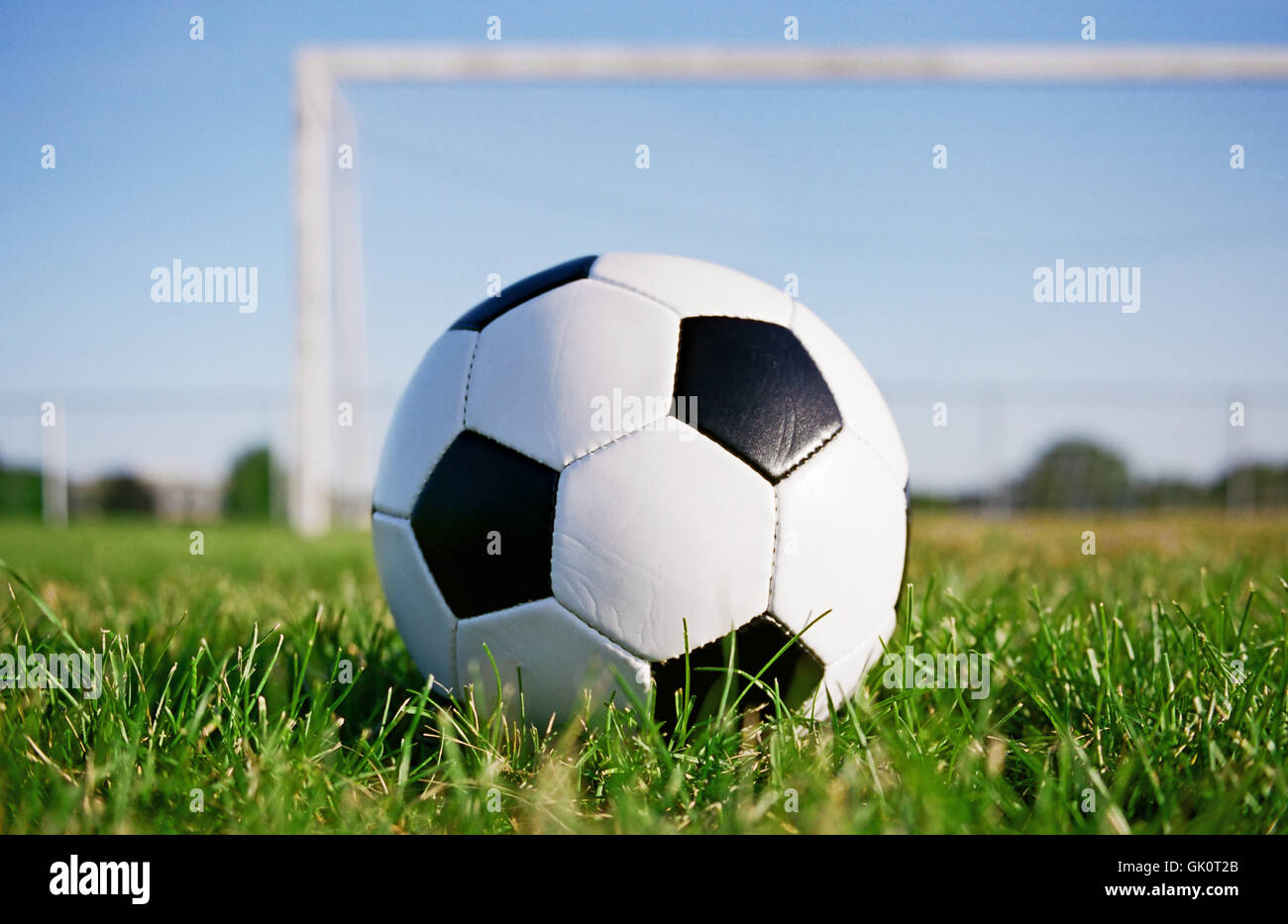 Ball in goal score hi-res stock photography and images - Alamy