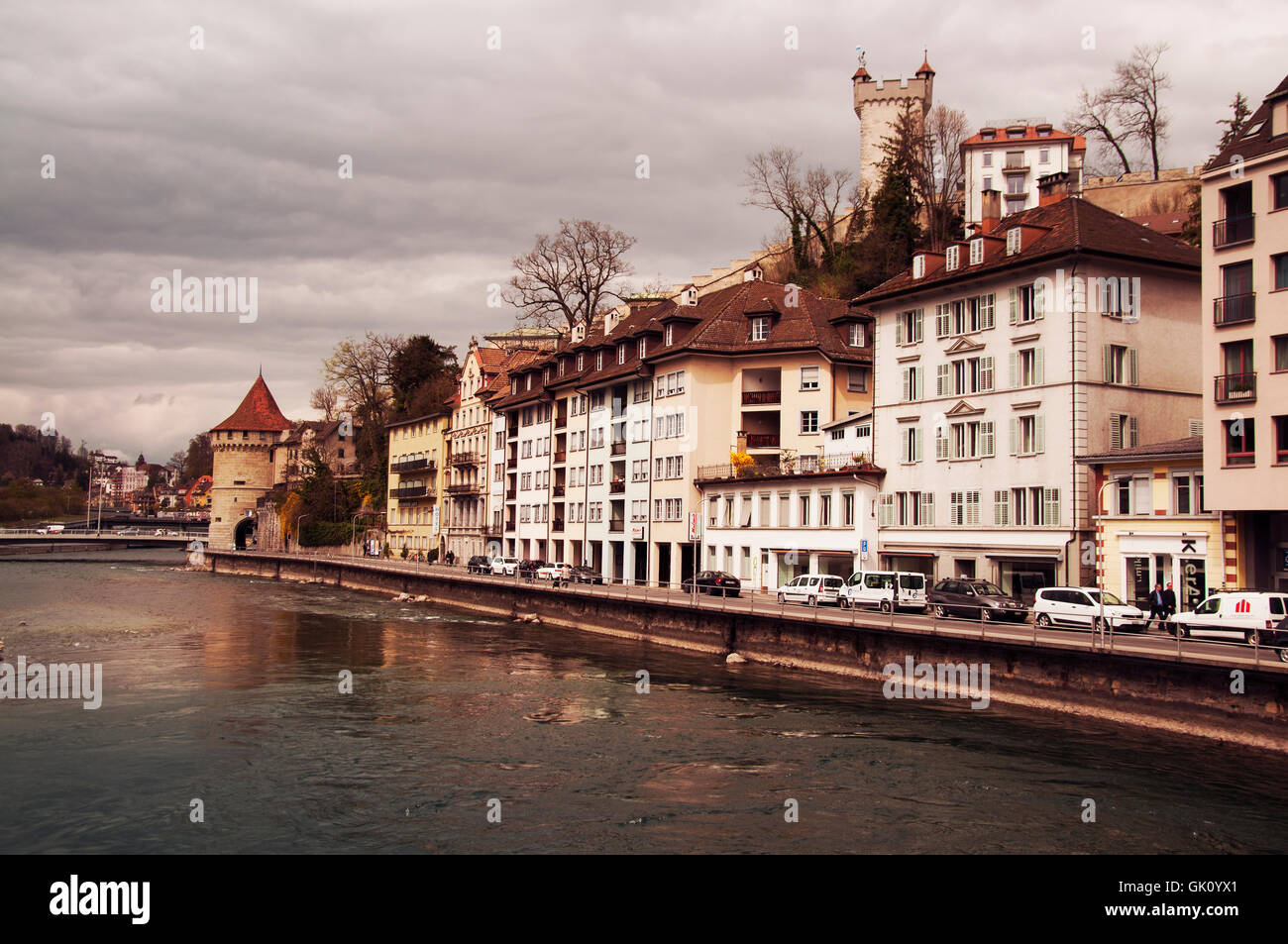 Traditional riverside buildings hi-res stock photography and images - Alamy