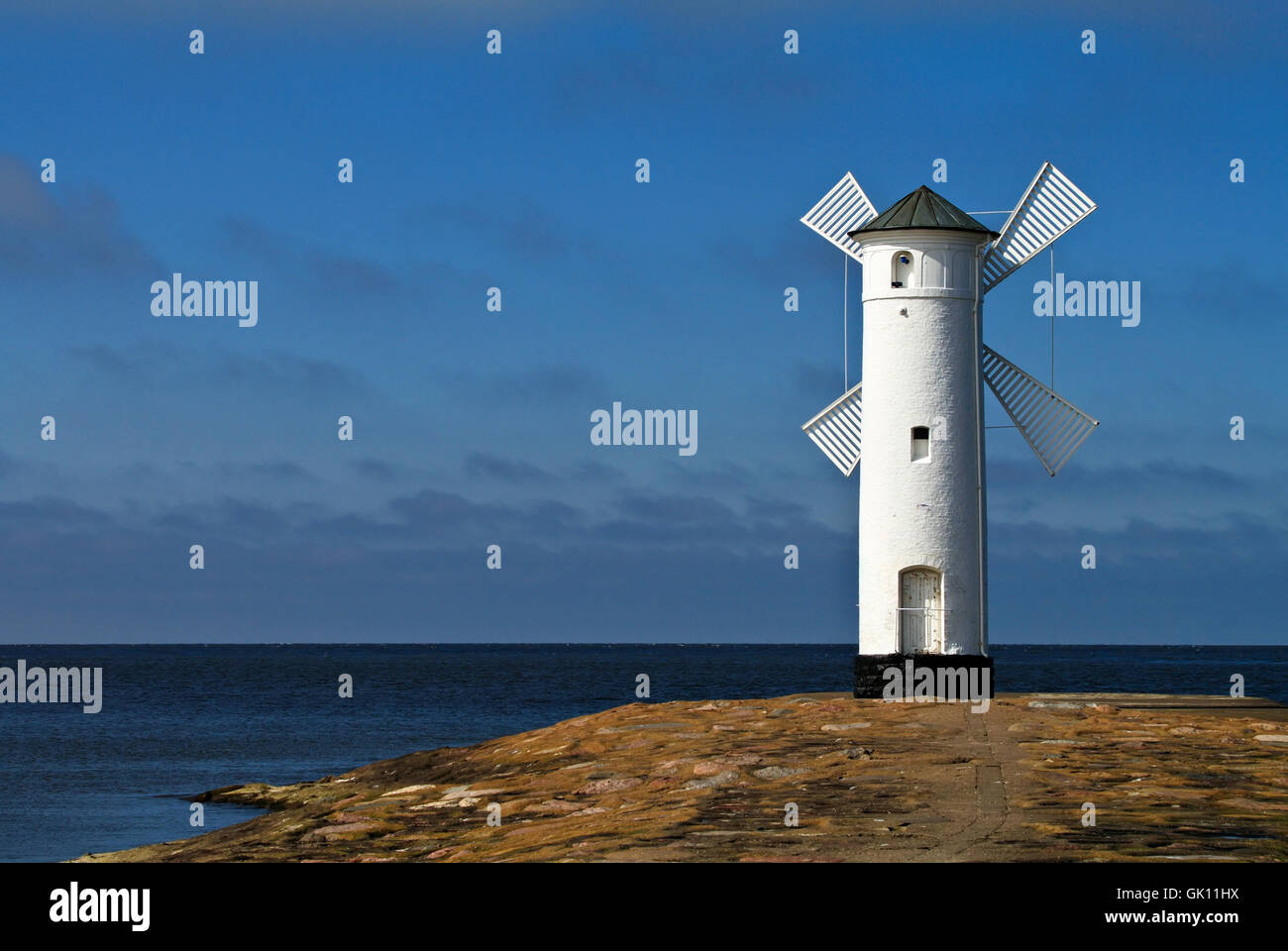 Water tower windmill hi-res stock photography and images - Alamy