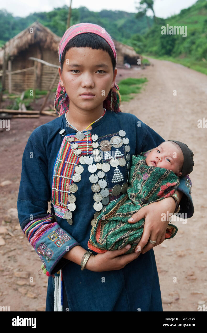 Poor woman laos hi-res stock photography and images - Alamy