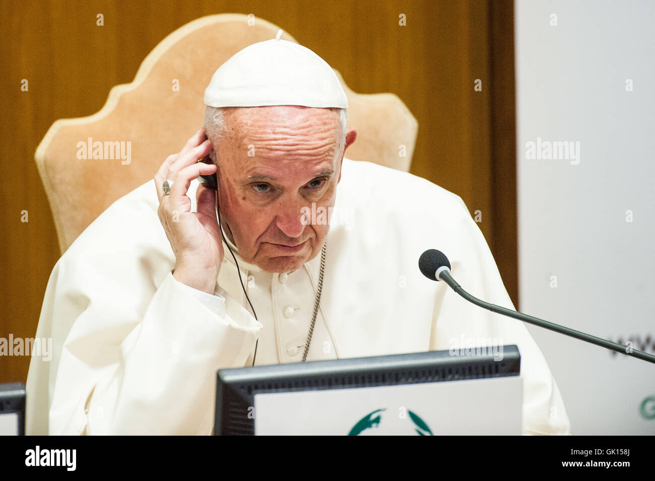 'A Wall A Bridge' seminar organized by the Pontifical Foundation ...