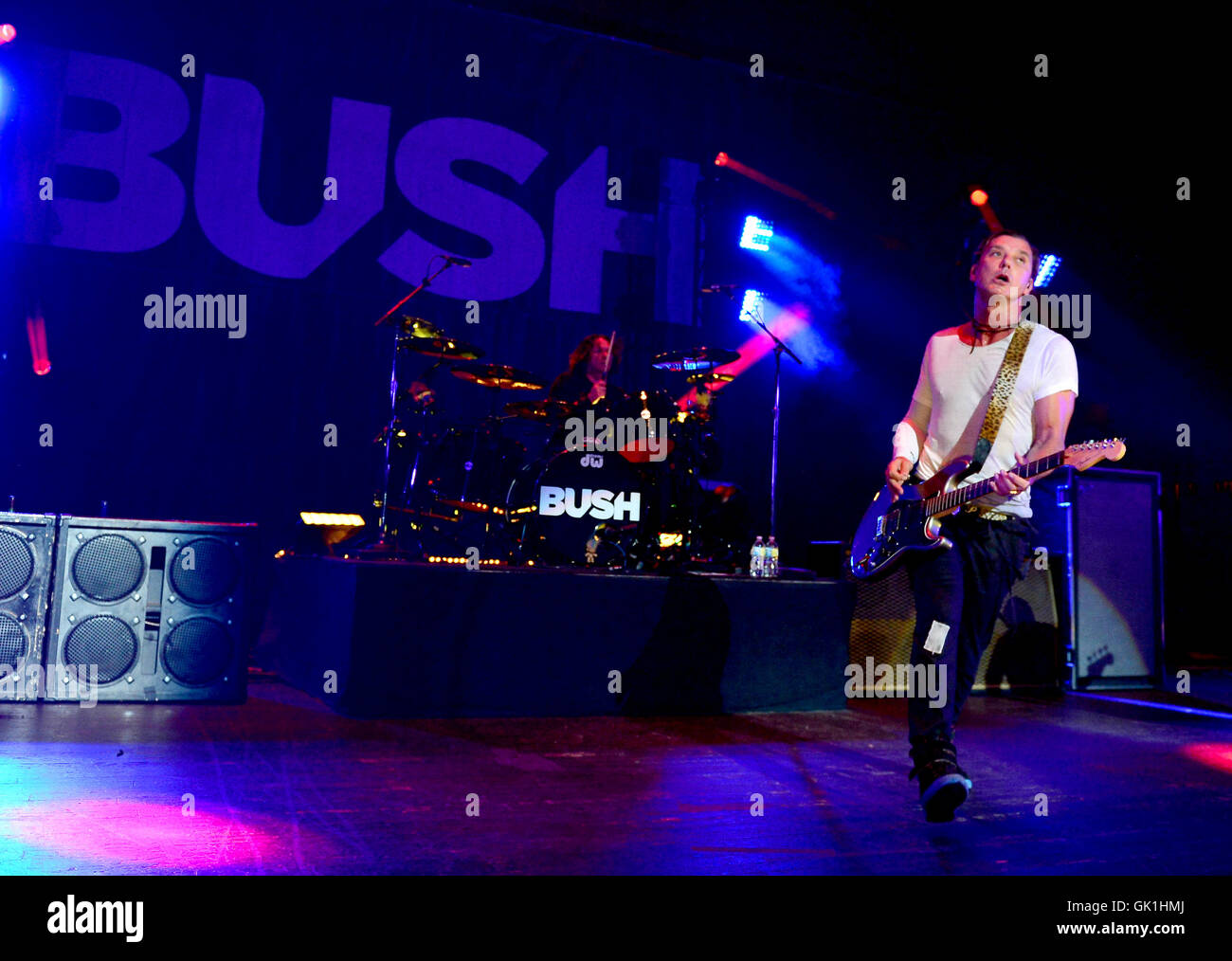 Bush drummer robin goodridge performing hi-res stock photography and ...