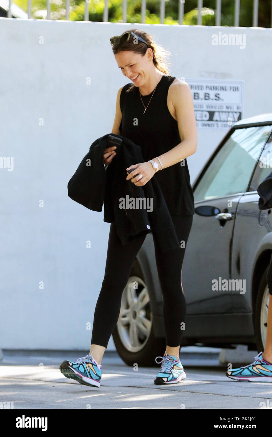 Jennifer Garner leaves a workout session looking sore but happy. The ...