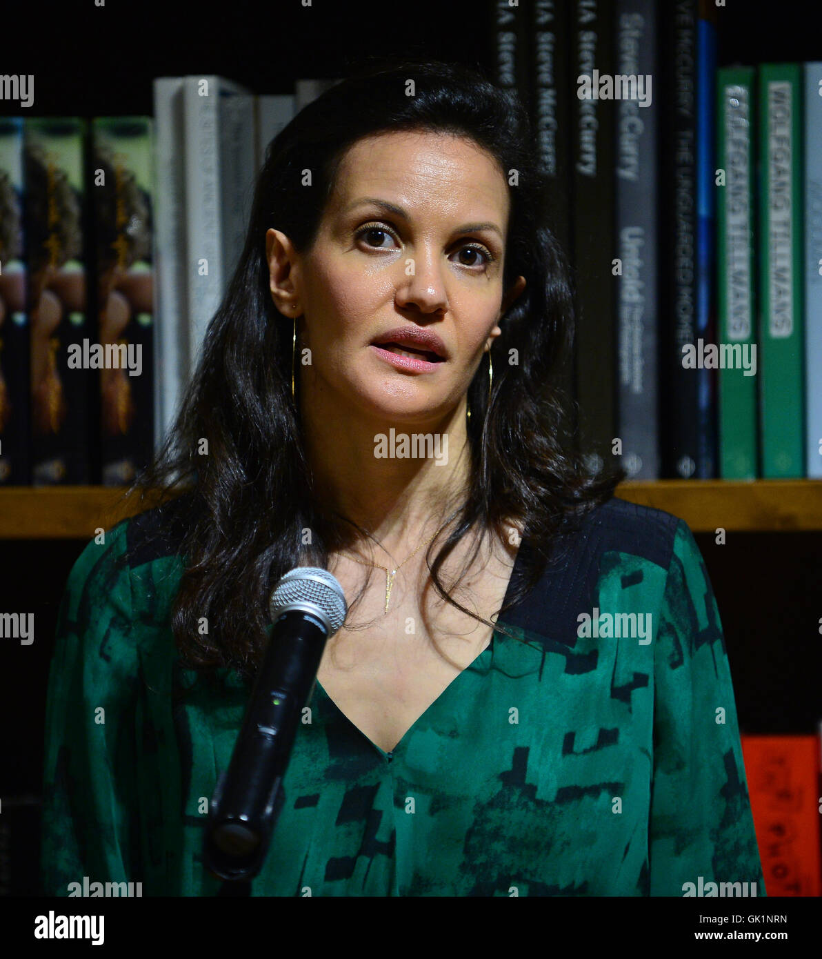 Insiders guide hi-res stock photography and images - Alamy