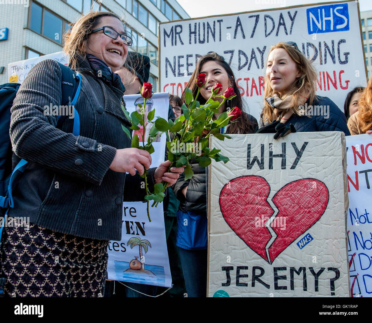 Junior Doctor's on the picket line at St Thomas' Hospital during the ...