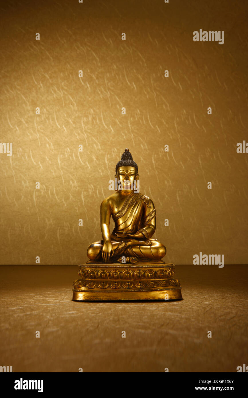 Copper gilt statues Stock Photo - Alamy