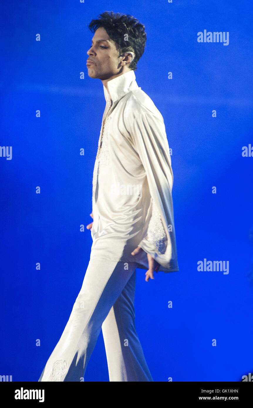 'prince' and singer hi-res stock photography and images - Alamy