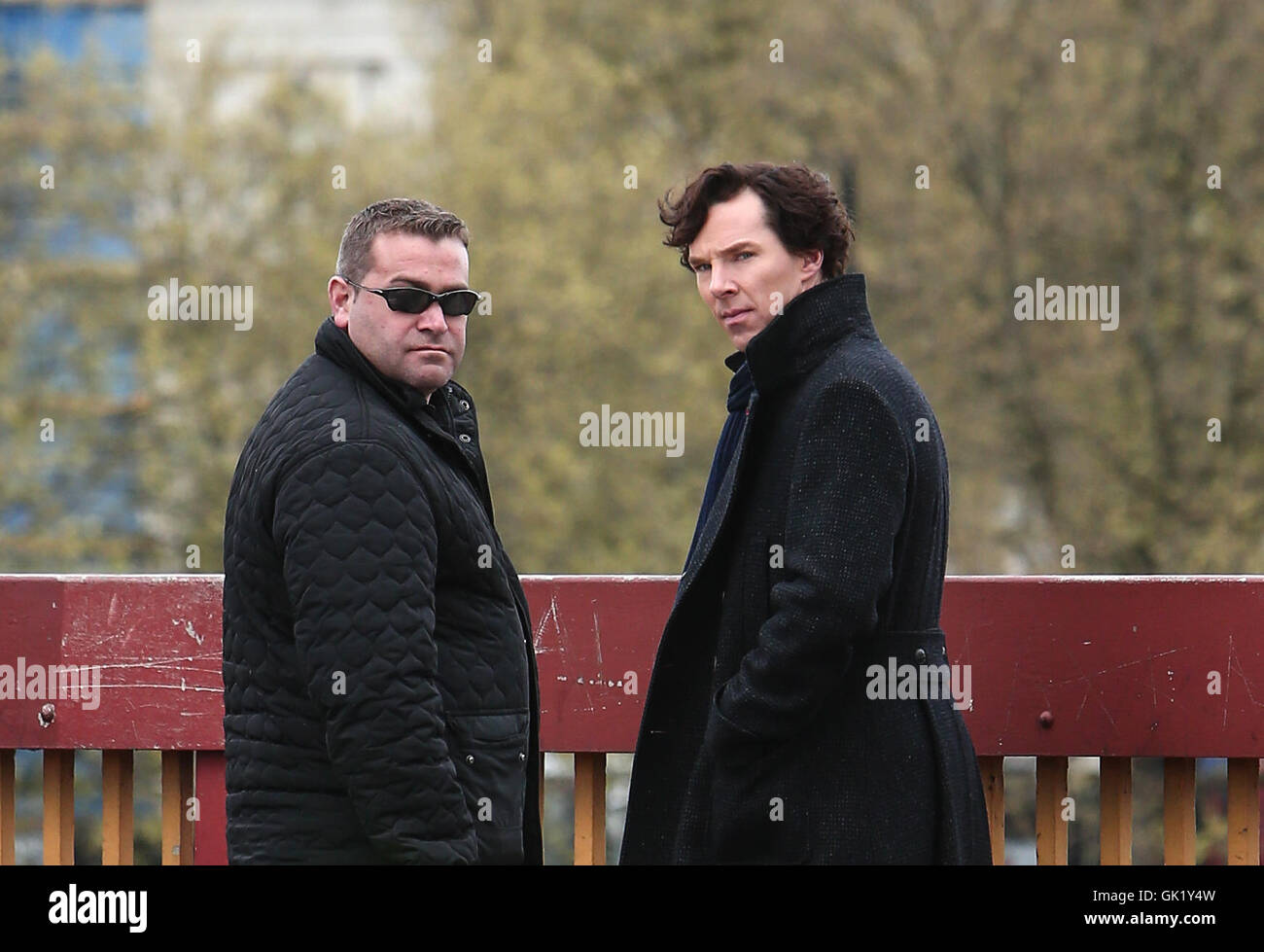 Benedict Cumberbatch films a scene for the new series of 'Sherlock' on ...