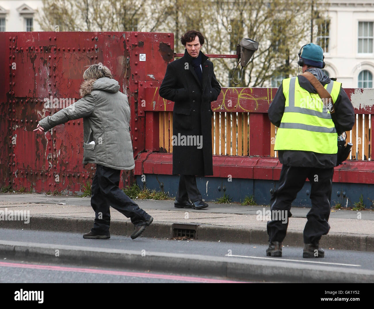 Benedict Cumberbatch films a scene for the new series of 'Sherlock' on ...