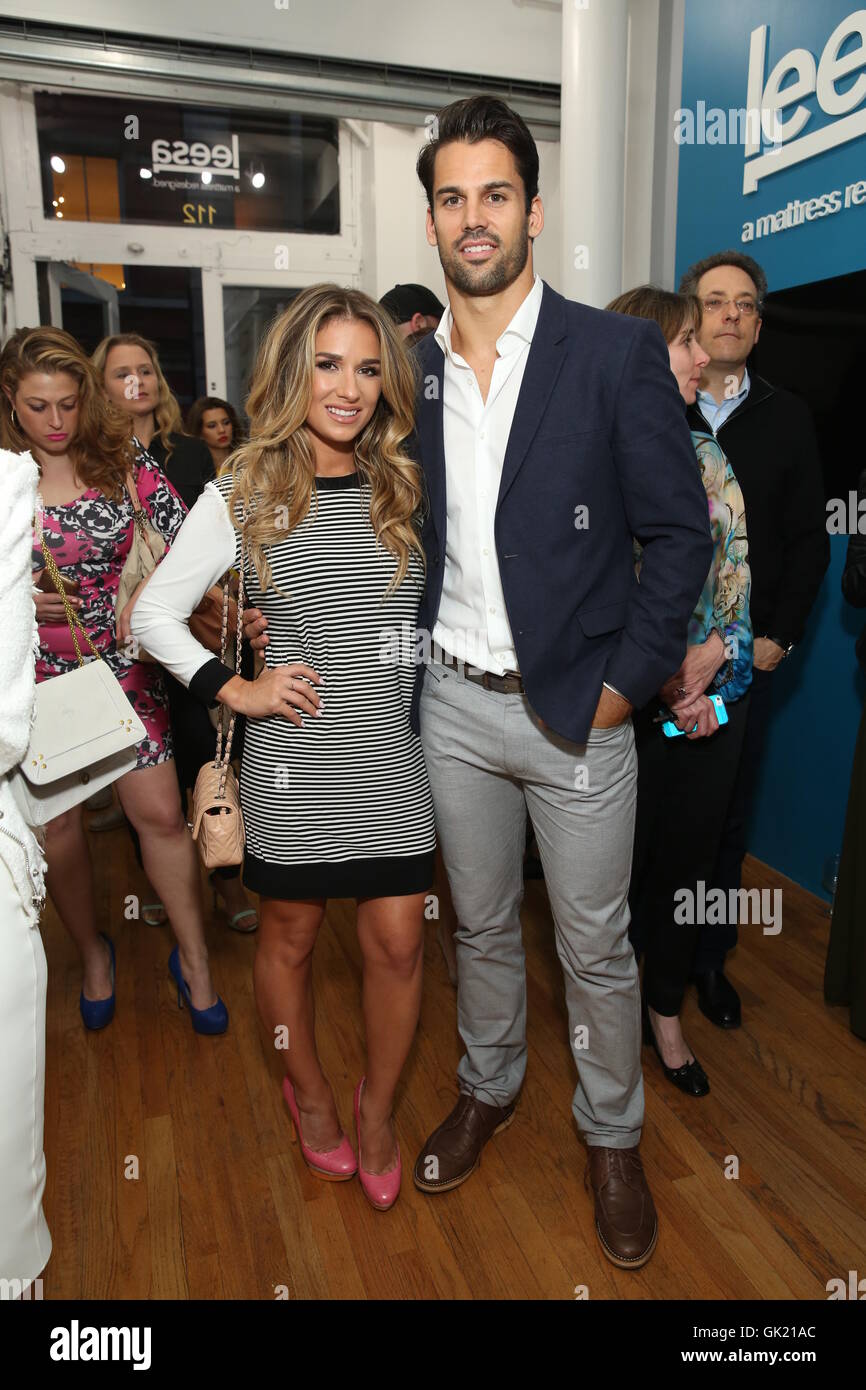 The Lessa Dream Gallery hosts an event that celebrates giving blank ...